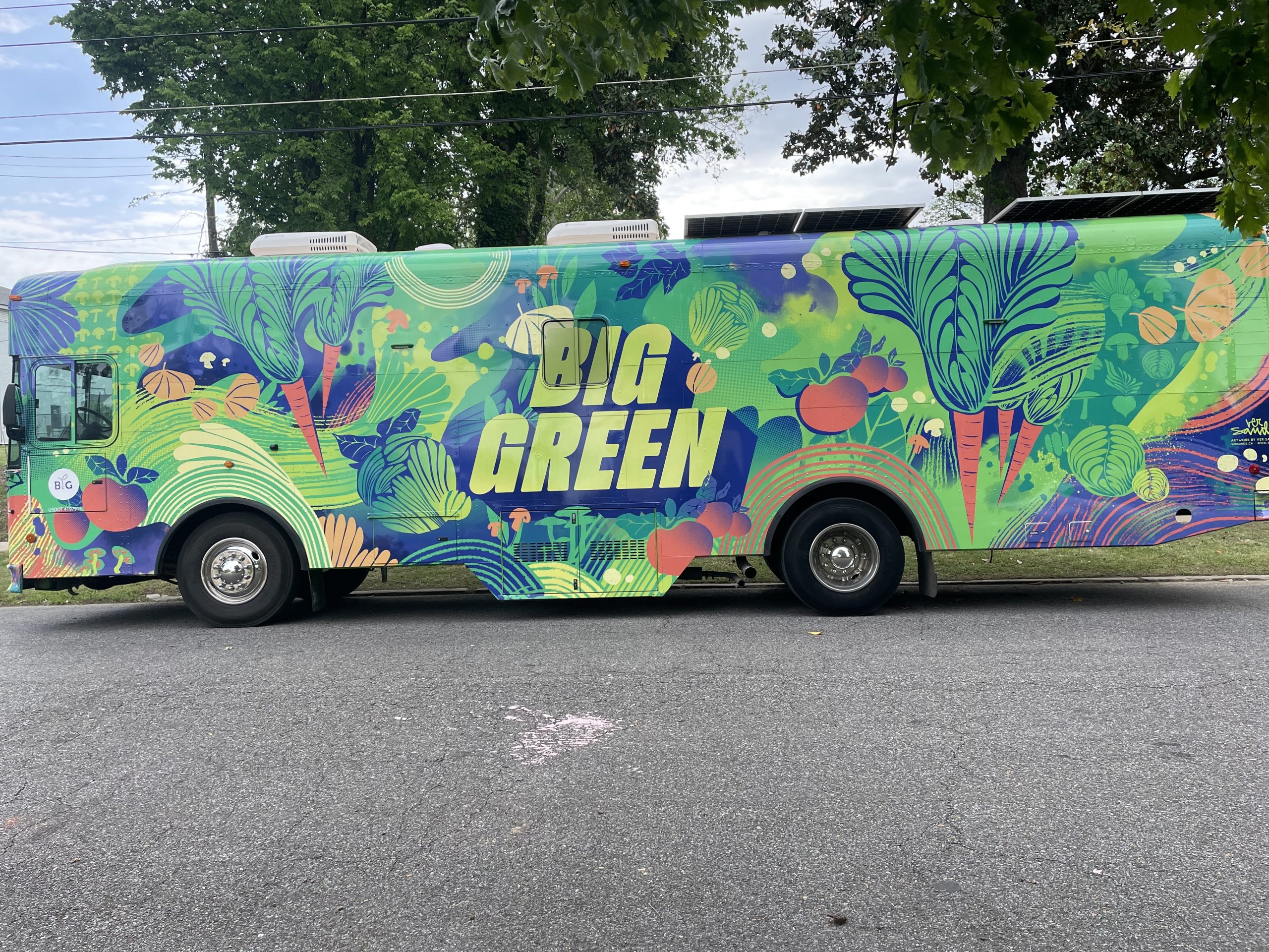 Memphis Flyer | Black Seeds Urban Farms Hosts Big Green Bus Tour